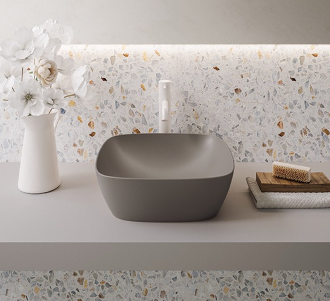 - Céramiques et sanitaires pour la salle de bains